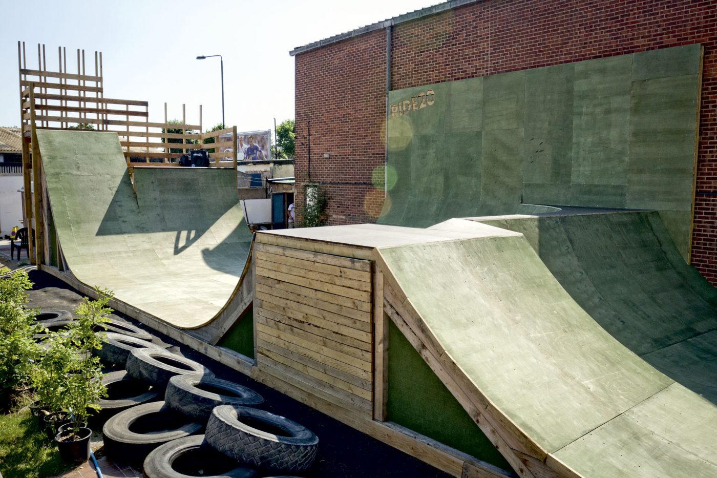 SPOT CHECK: Frontside Gardens Skatepark | Ride UK BMX