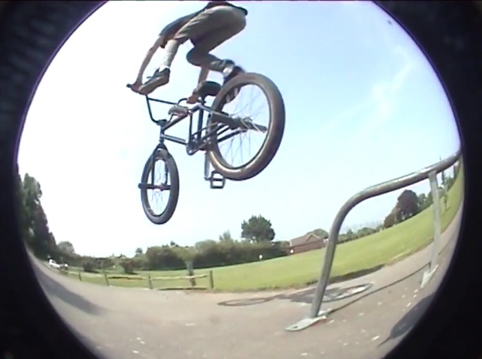 ARCHIE KENWARD: The Adiós Mixtape | Ride UK BMX