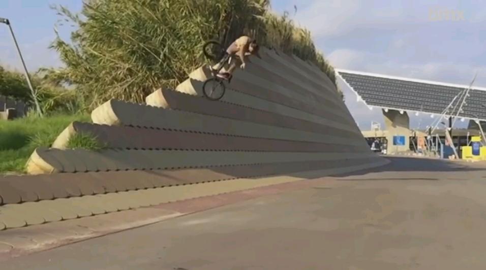 JORDAN ALEPPO: Broke His Bike - Barcelona Ep.1 | Rid...