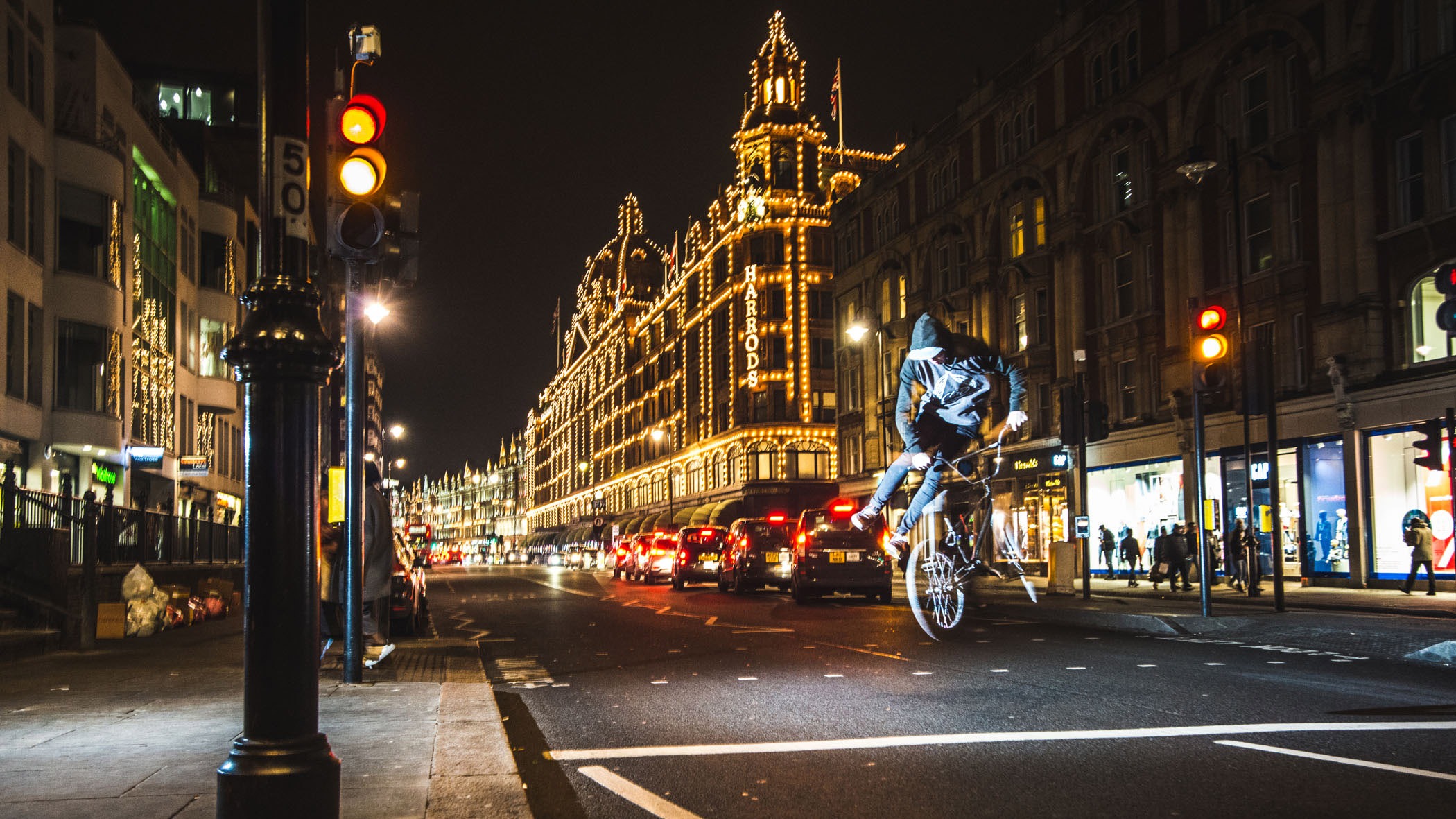 WEEKENDER: Dodging Rain in London | Ride UK BMX