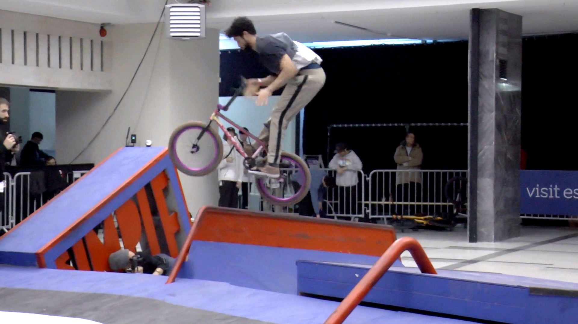 SIMPLE SESSION 20: Street Best Trick Jam @ Balti Jaa...