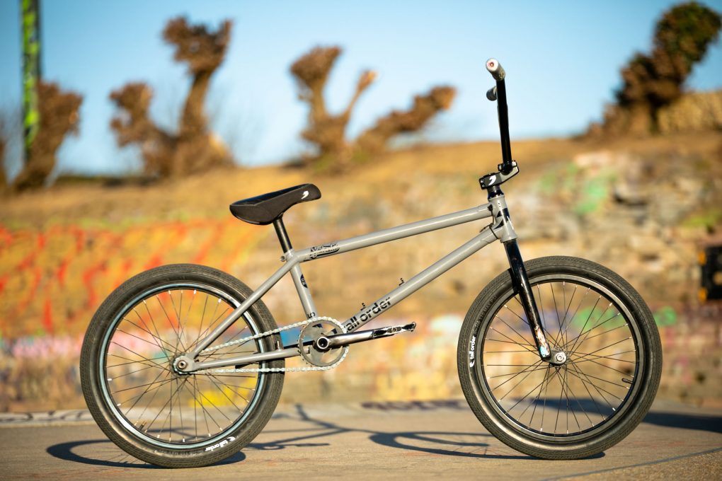 STAFF BIKE CHECK: Sean Tompson | Ride UK BMX